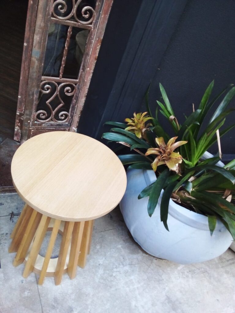 Mesa de Canto/Lateral Ripada Mod 01 - Disktem